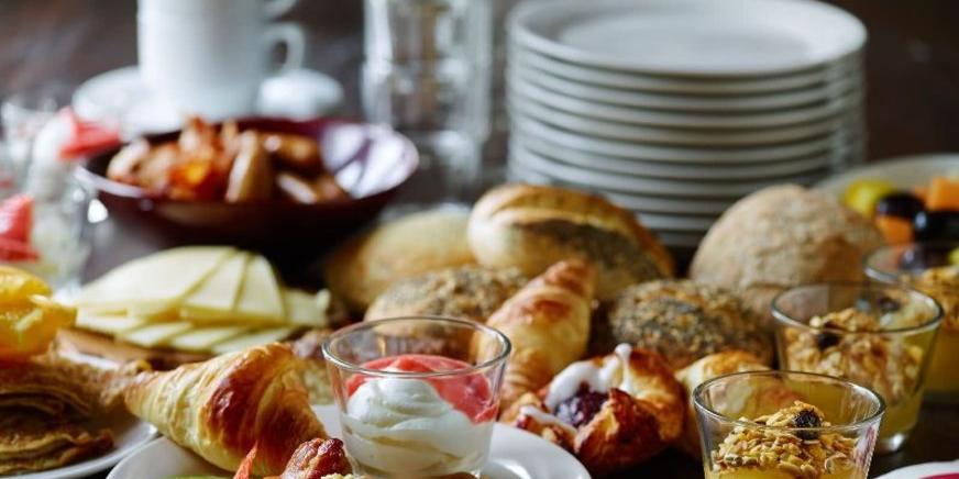 Aprenda como preparar um ‘brunch’para amigos e família em casa