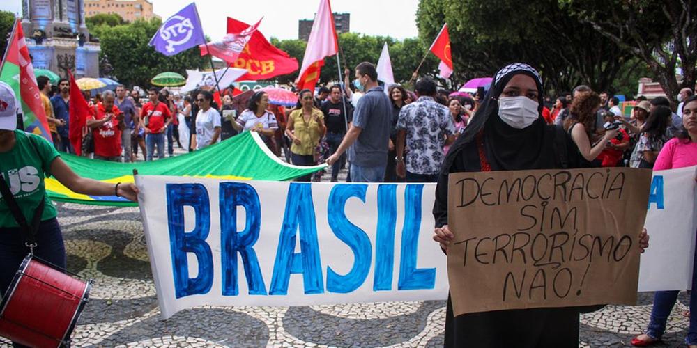 'Sem anistia': manifestação em Manaus pede punição de bolsonaristas