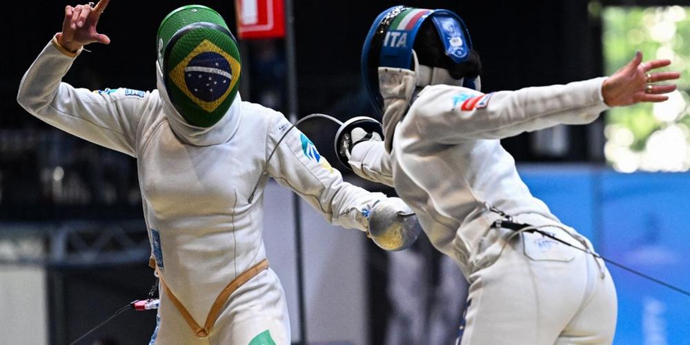 Brasil conquista ouro inédito na esgrima feminina no Pan