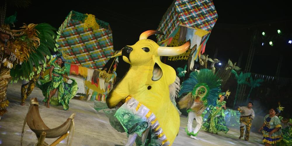 Fé, tradição e festança amazônida embalam Boi Espalha Emoção na última ...