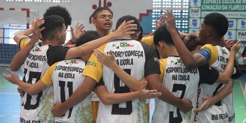 Campeonato Escolar de Futsal da Fade define os dois representantes do ...