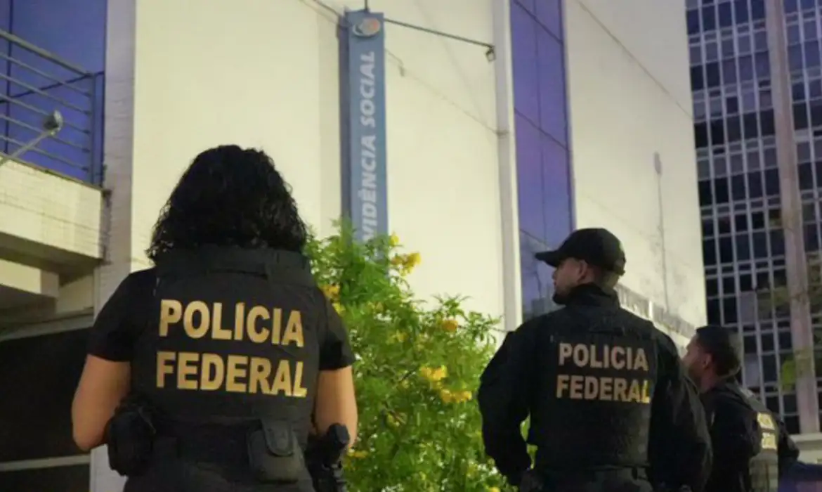 Polícia Federal desmonta esquema de fraude em benefícios do INSS