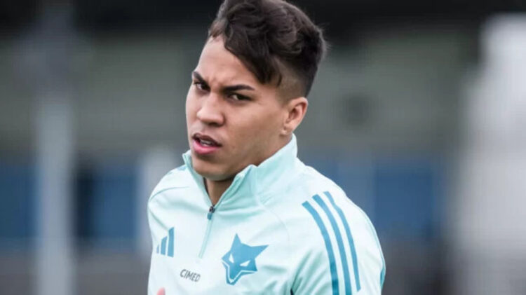 Kaio Jorge volta a ser assunto no Flamengo após regra de CBF entrar em jogo